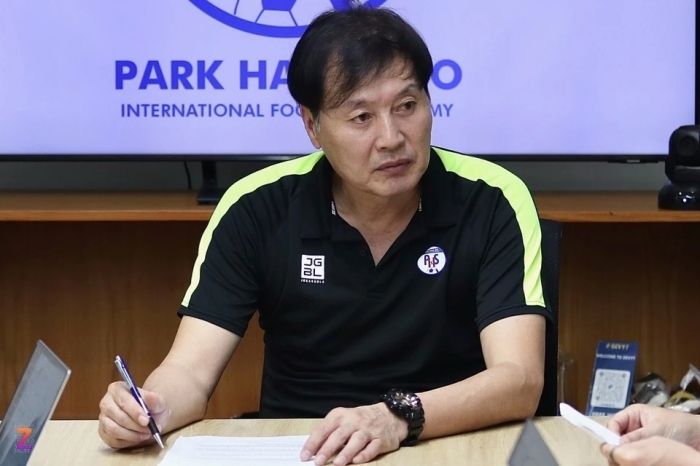 Đối thủ của ĐT Việt Nam 'thay tướng', người quen HLV Park Hang-seo chính thức tái xuất Đông Nam Á